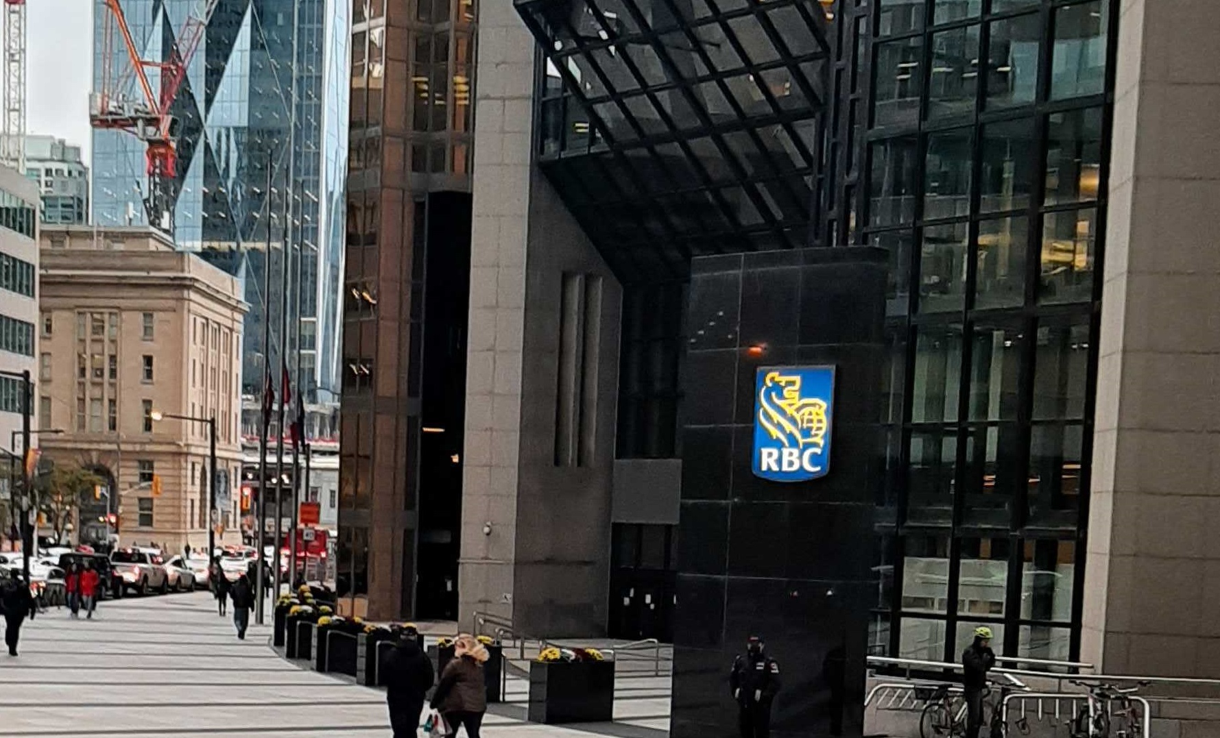 RBC FALLING BEHIND ON CLIMATE - Investors For Paris Compliance